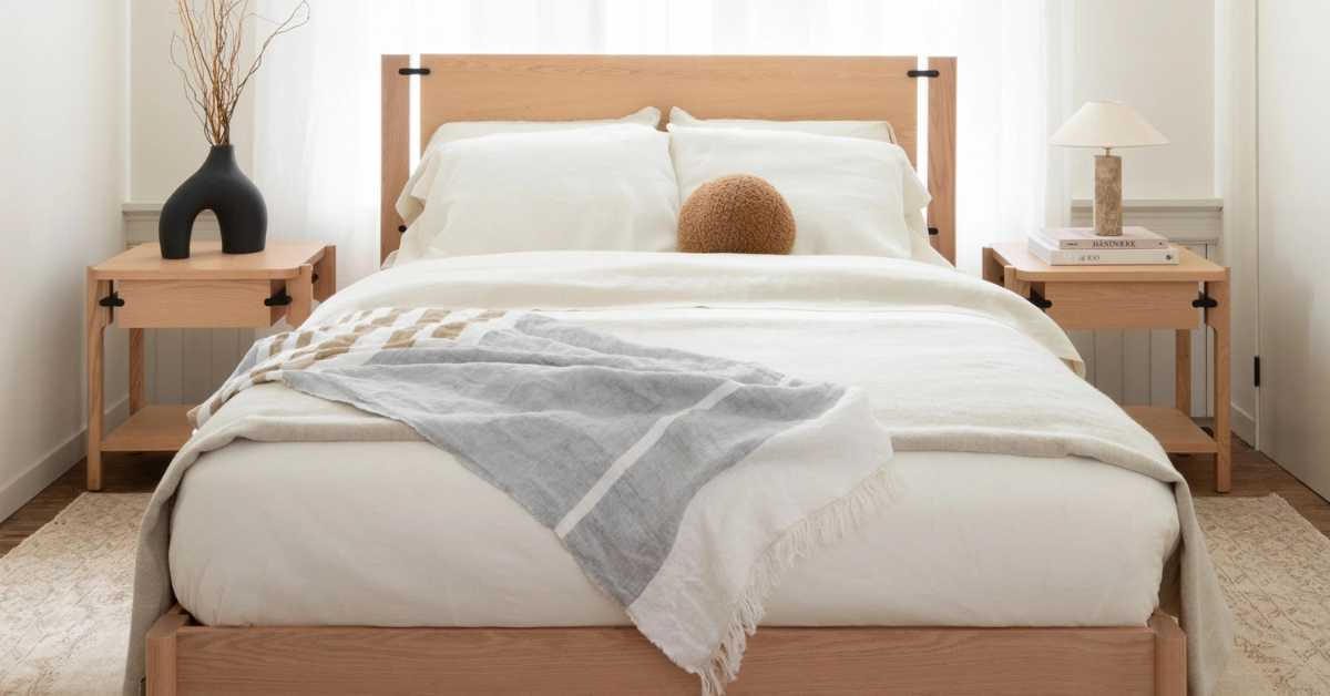 Join Collection in Light Oak – GRAYN